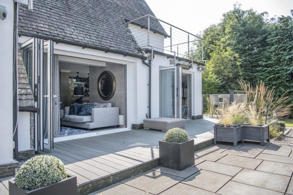 Express Bi-Folds Direct - Aluminium Bi-Folds & Sliding Doors