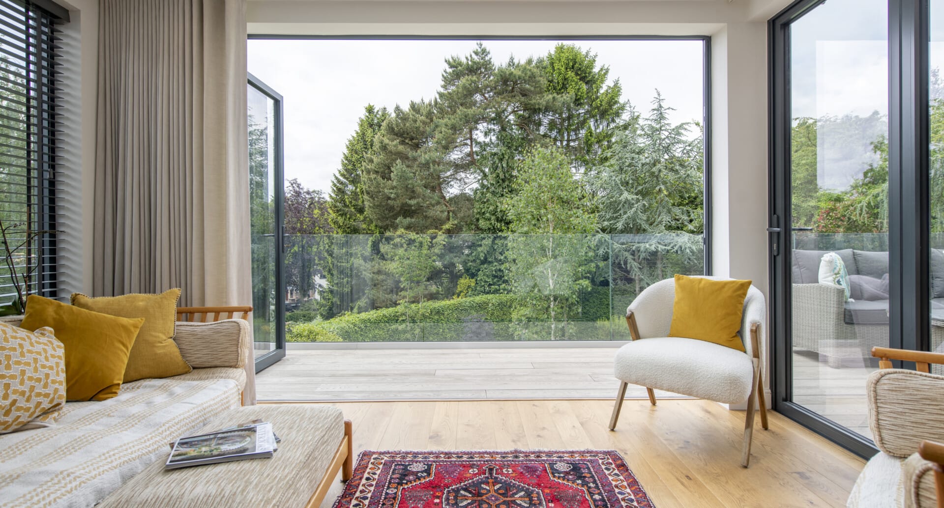 XP10 | 3 Panel | Aluminium Bi-Fold Doors | Express Bi Folds Direct